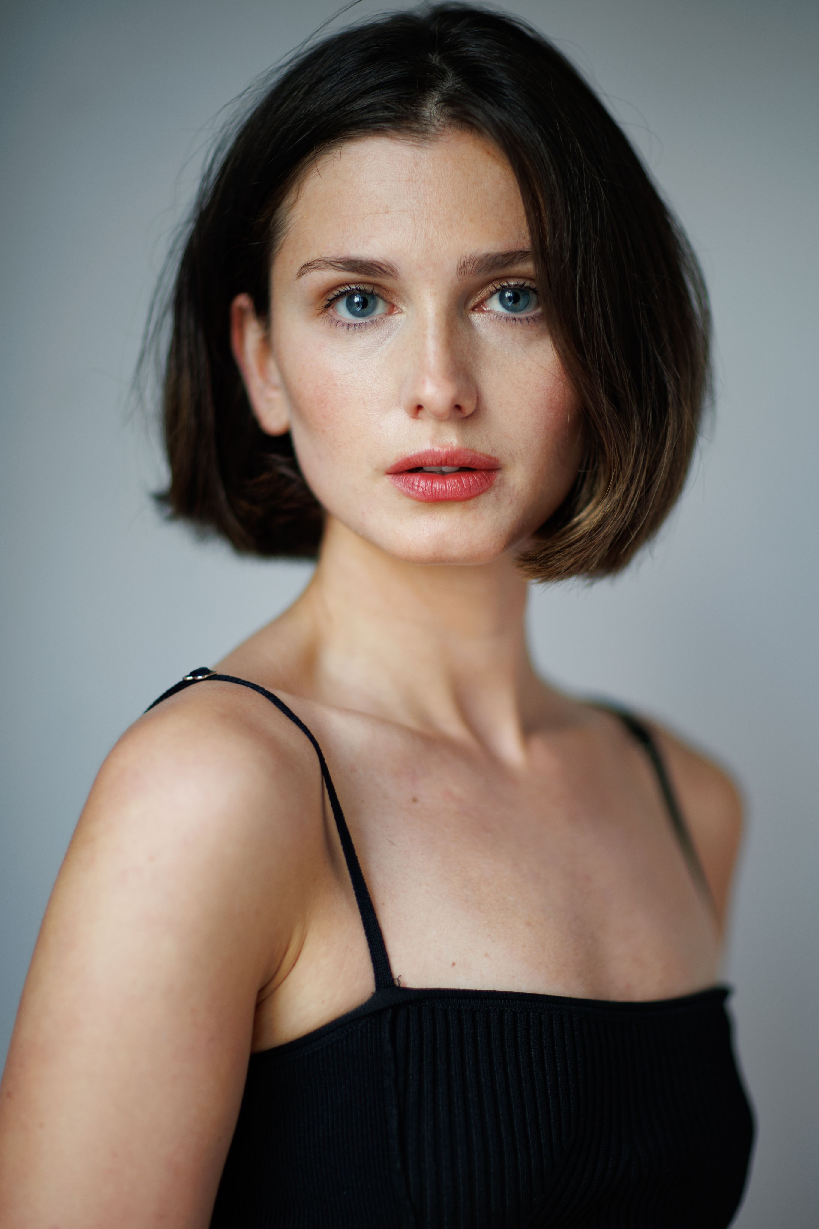 Iris L | Women - Commercial | Lind Models